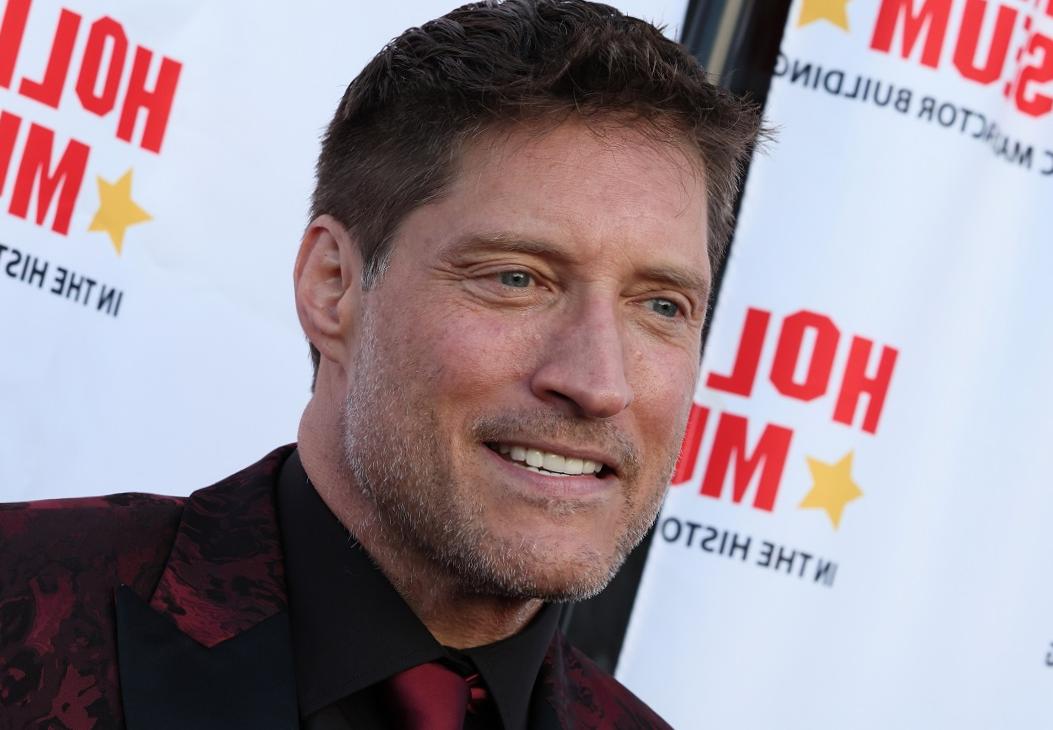 Deacon poursuit une nouvelle romance avec Taylor
